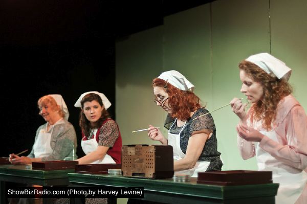 Harlene Leahy (Frances O'Connell), Caitlyn Conley (Catherine Donohue ...